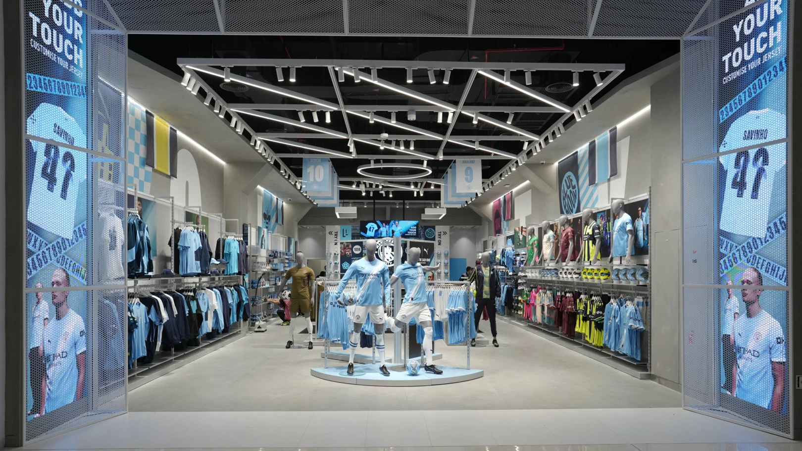 Manchester City PUMA Flagship Store Dubai Opens at Dubai