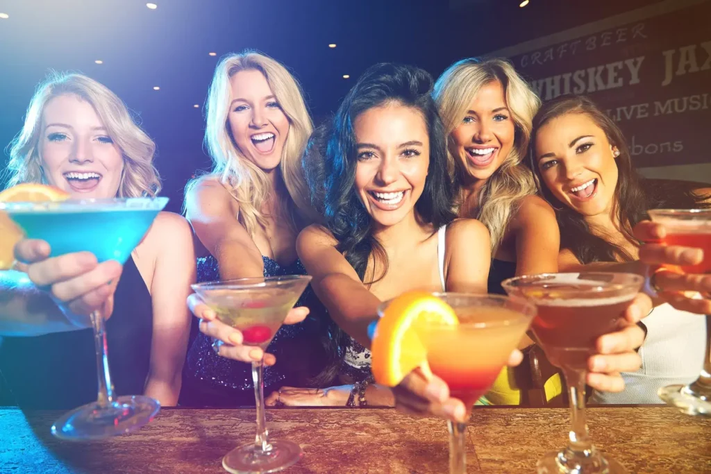 9 Best Monday Ladies’ Nights in Dubai for Free Drinks and Deals