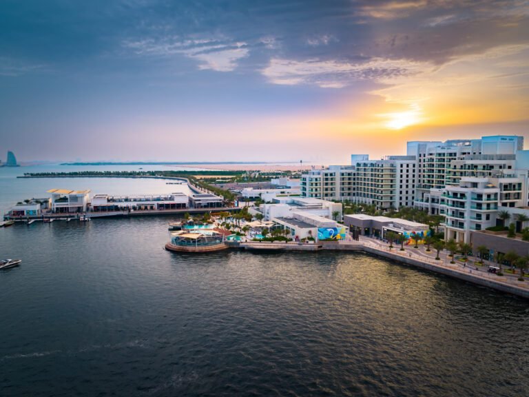 The Best Yas Bay Waterfront Restaurants You Must Try Now
