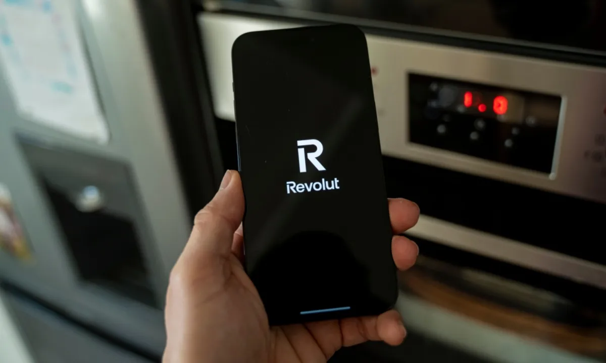 Revolut UAE Payments Licence Secures Key Approval