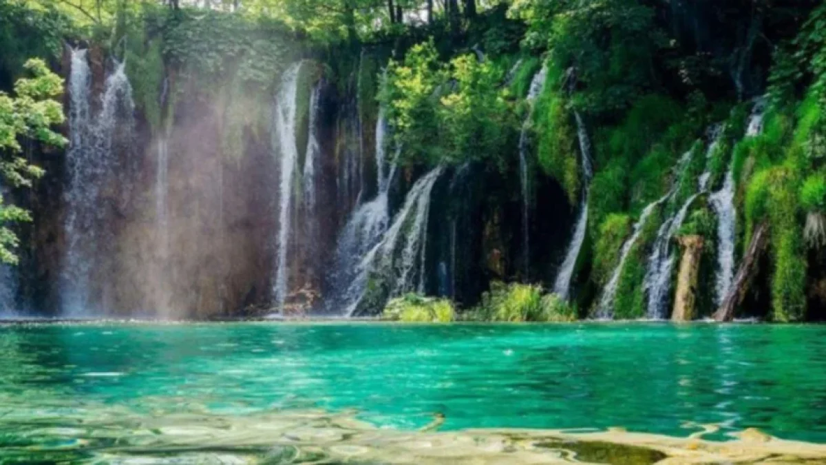 How Dubai Waterfall Became The Ultimate Tourist Attraction