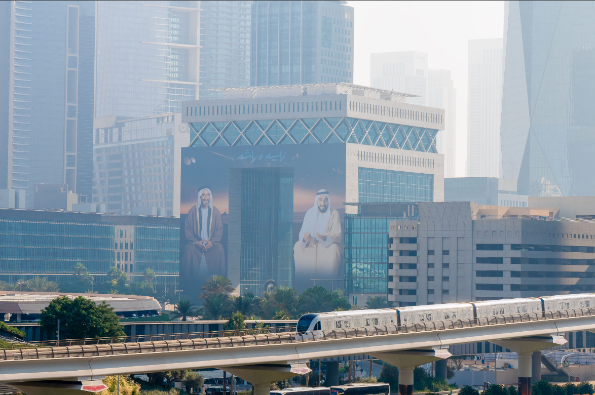Dubai Metro Unveils Stunning Tribute to UAE's Founding Fathers