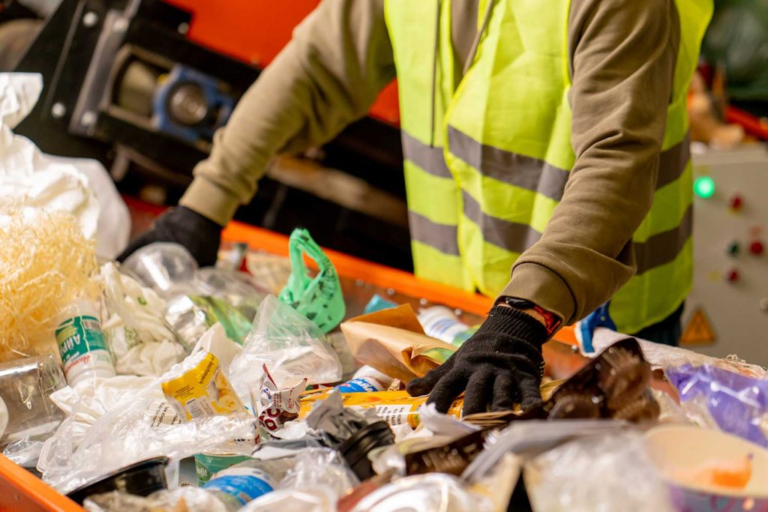 Garbage Collection Rules UAE: Resident Essential Guide