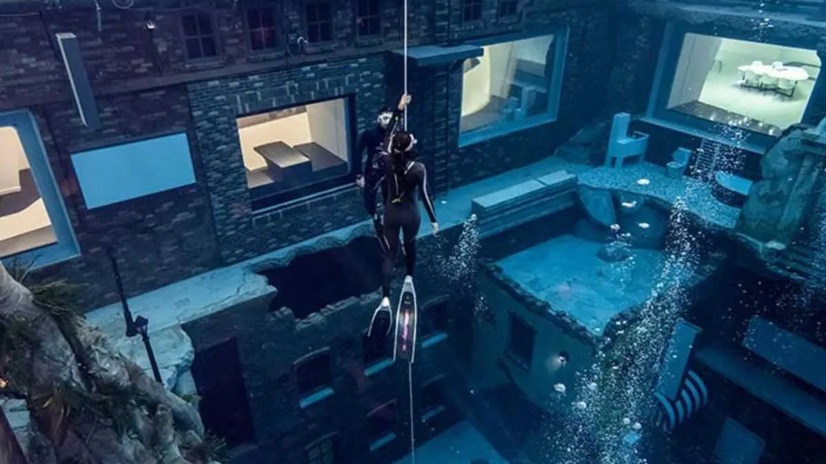 Deep Dive Dubai: World’s Deepest Pool Adventure
